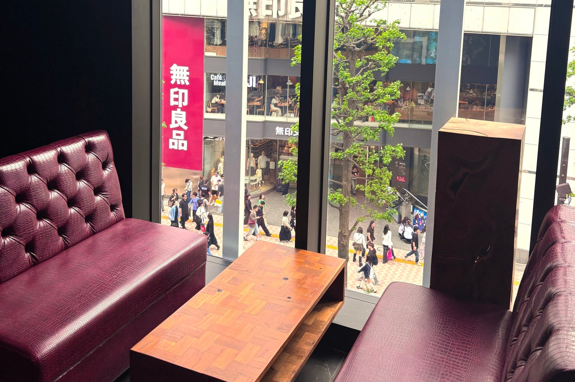 【渋谷駅徒歩5分】活用法多数♪貸切イベント/講演会/カラオケパーティー/サプライズ企画/映画上映会/二次会/同窓会/撮影、など！の写真2