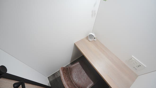 <TKPビズ BOX ガーデンシティ渋谷No.3>1人用個室🚪光回線Wi-Fi📶電源🔌テレワーク/オンライン会議の写真3