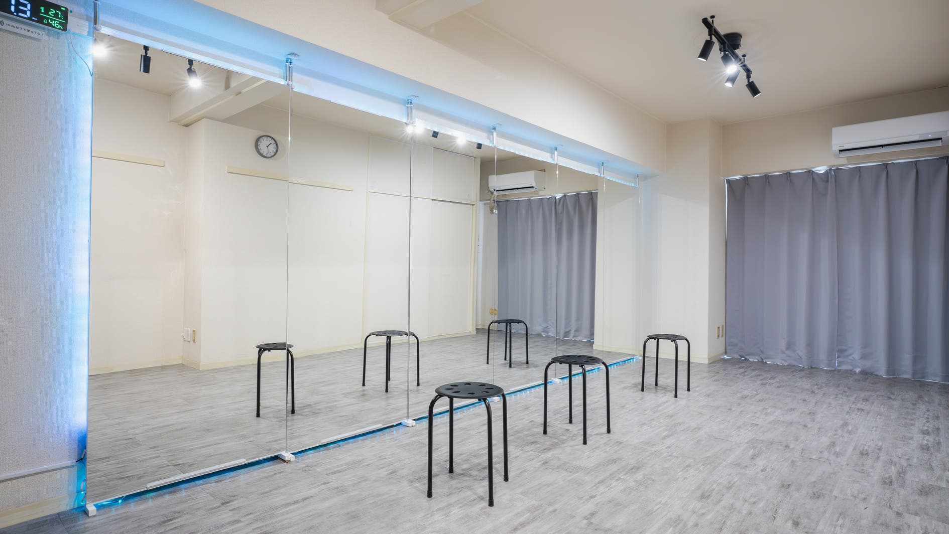 オープン価格✨駅近3分🚶大型鏡🪞ダンス💃撮影📸ヨガ🧘レッスン大歓迎🎭推活、着替えにも！の写真4