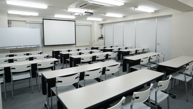 名古屋駅2分×最大50名×24時間 プロジェクターなど備品無料の会議室ルームA(スぺマ)の写真1