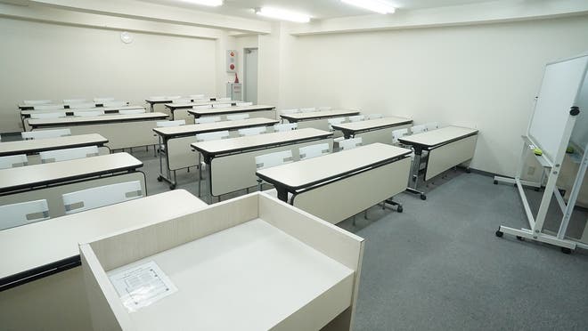名古屋駅2分×最大50名×24時間 プロジェクターなど備品無料の会議室ルームA(スぺマ)の写真2