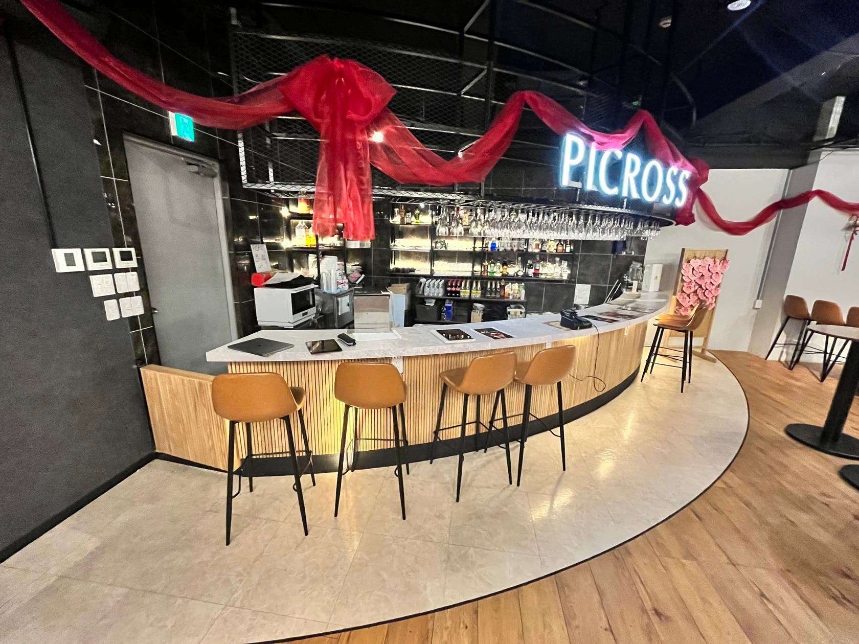スペモ🍻大塚徒歩１分✨最大120名🥳おしゃれなバー空間を貸切❣️イベント・パーティー・撮影✨888_PICROSS大塚店の写真7