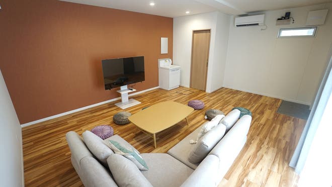 <AddROOM神戸東灘 ROOM1>高架下のレンタルスペース🏠リビング空間🍽️パーティー/撮影/おしゃべり会/鑑賞会の写真3