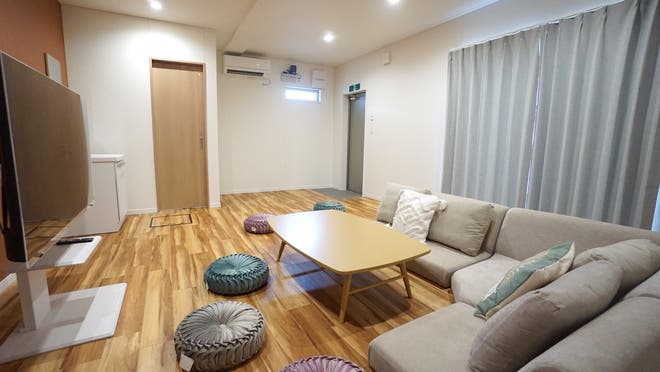 <AddROOM神戸東灘 ROOM1>高架下のレンタルスペース🏠リビング空間🍽️パーティー/撮影/おしゃべり会/鑑賞会の写真4