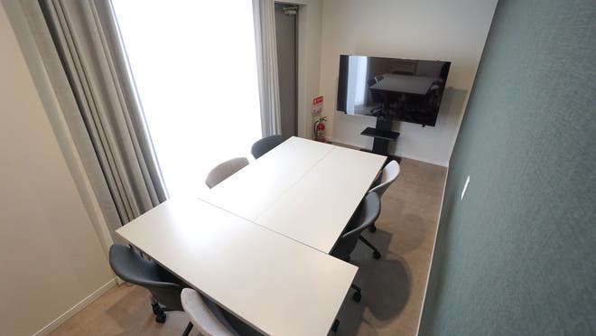<AddROOM神戸東灘 ROOM2>高架下のレンタルスペース🏠ワークスペース会議室☕️会議/打ち合わせ/商談/ワークショップの写真1