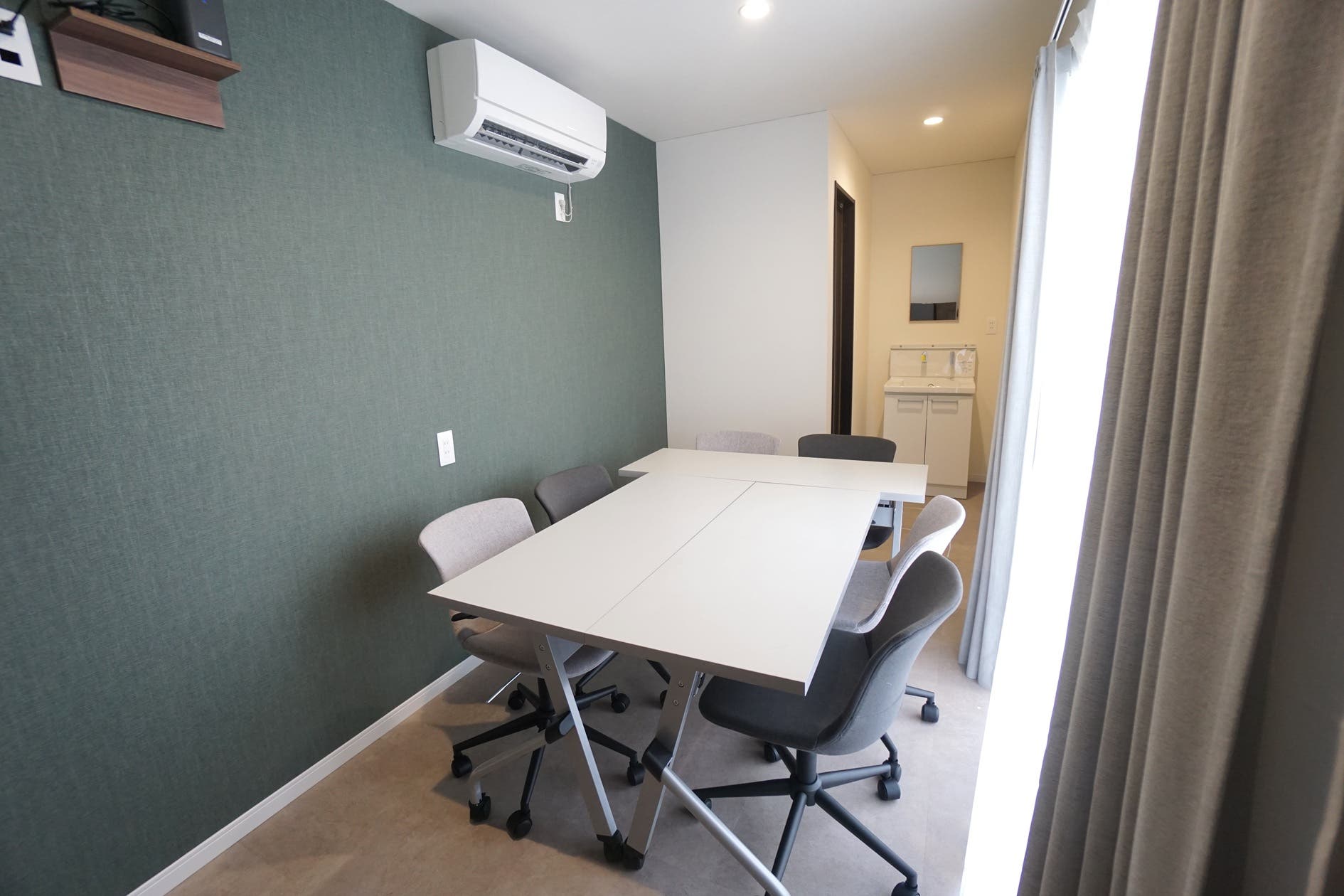 ＜AddROOM神戸東灘 ROOM2＞高架下のレンタルスペース🏠ワークスペース会議室☕️会議/打ち合わせ/商談/ワークショップの写真2