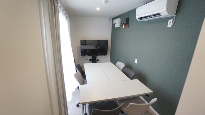<AddROOM神戸東灘 ROOM2>高架下のレンタルスペース🏠ワークスペース会議室☕️会議/打ち合わせ/商談/ワークショップの写真3