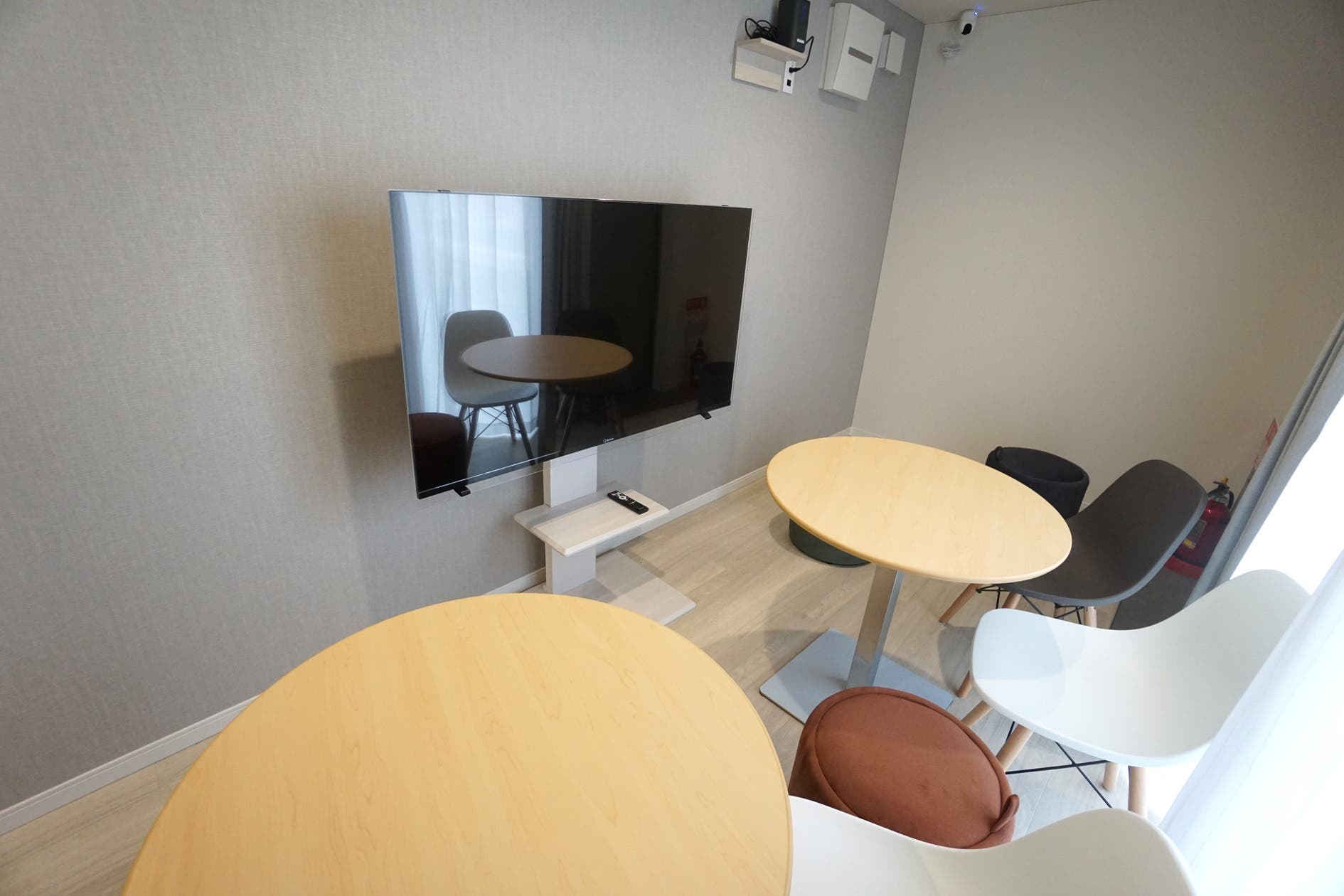 ＜AddROOM神戸東灘 ROOM3＞高架下のレンタルスペース🏠カフェ風会議室☕️会議/打ち合わせ/商談/ワークショップの写真4
