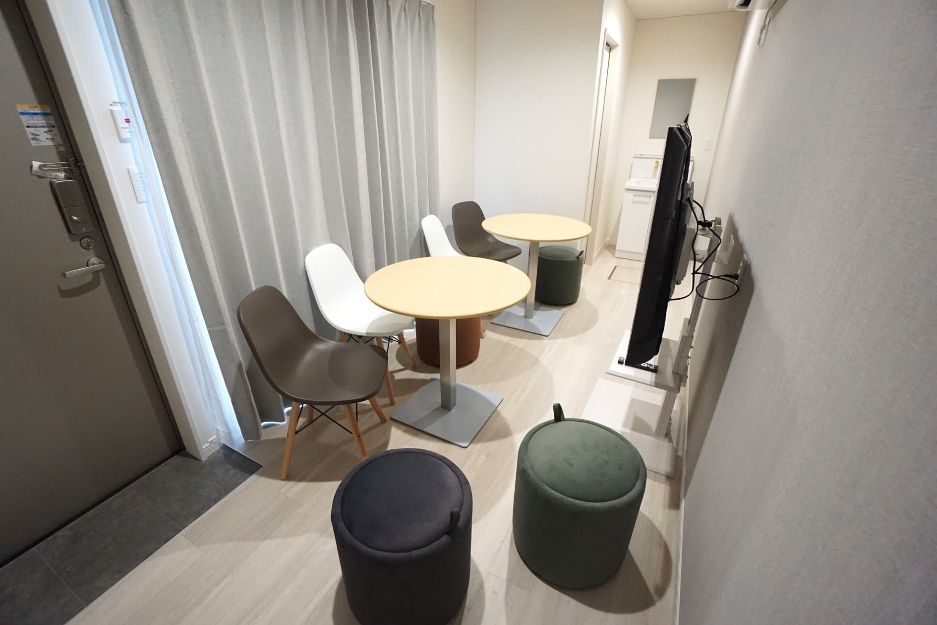 ＜AddROOM神戸東灘 ROOM3＞高架下のレンタルスペース🏠カフェ風会議室☕️会議/打ち合わせ/商談/ワークショップの写真5