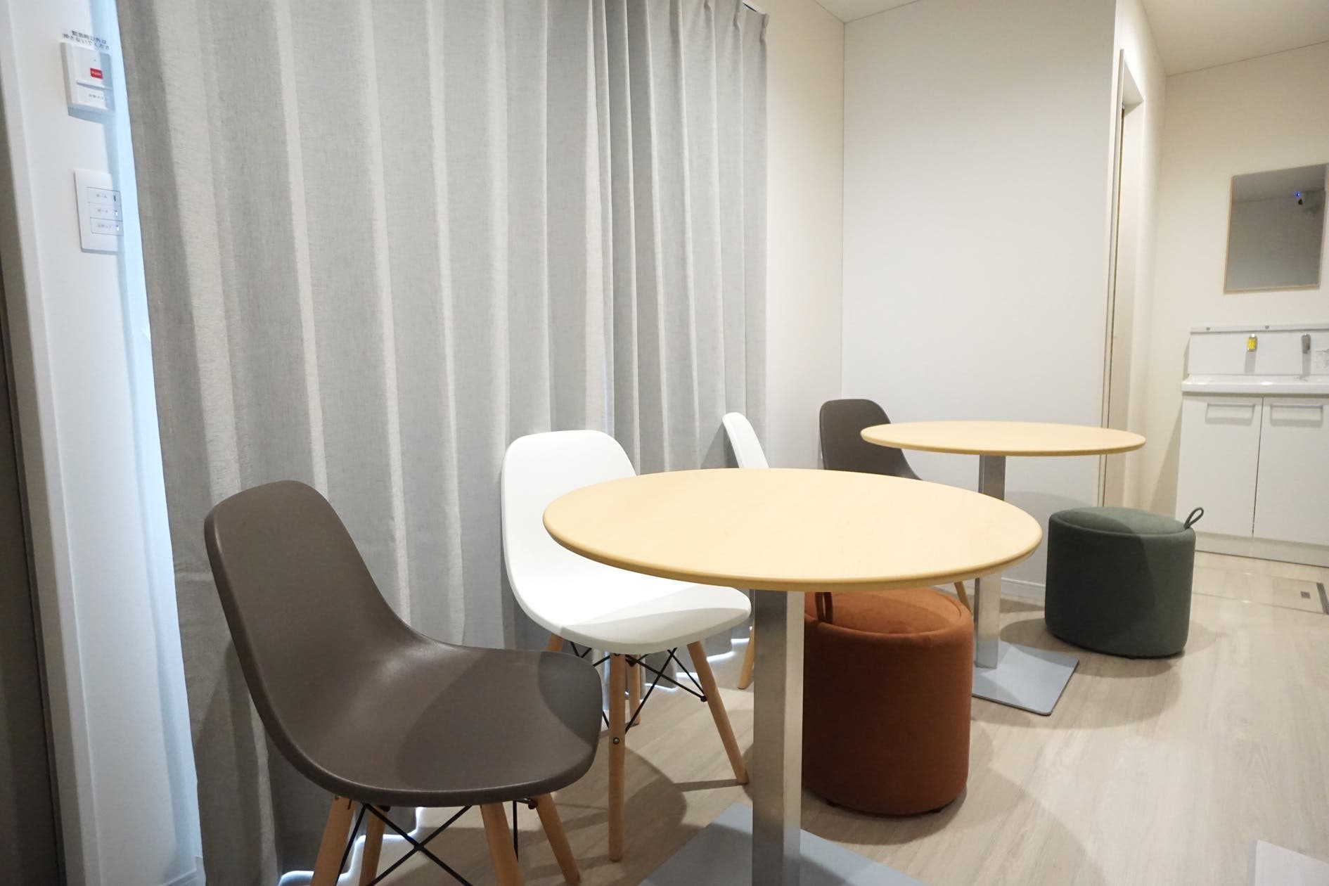 ＜AddROOM神戸東灘 ROOM3＞高架下のレンタルスペース🏠カフェ風会議室☕️会議/打ち合わせ/商談/ワークショップの写真6
