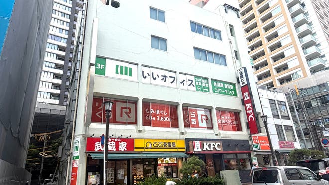【本八幡駅から徒歩1分】モニター・フリードリンク付き6名会議室(Room A)の写真9