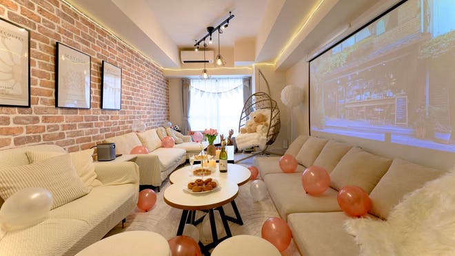 ✨ママ会/女子会大人気🥂大迫力100㌅鑑賞会/Switch🎮お子様グッズ🧸大学寄書きノート🤍写真映えハンギングチェア📸の写真1