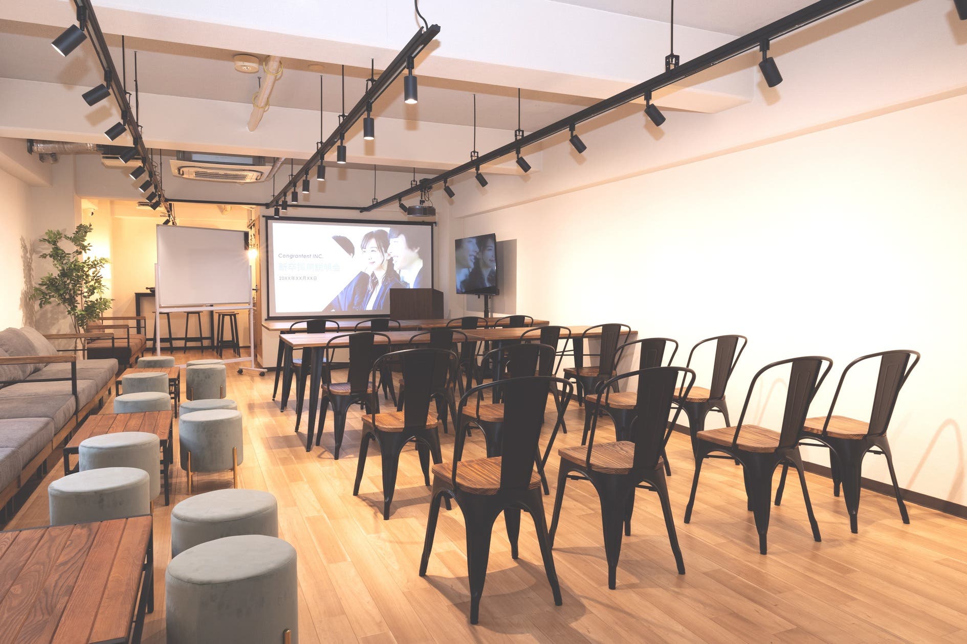 【京都駅エリア最大級】50名収容！100インチプロジェクター・飲食OK・Wi-Fi完備・イベント/セミナー/懇親会に最適✨の写真2