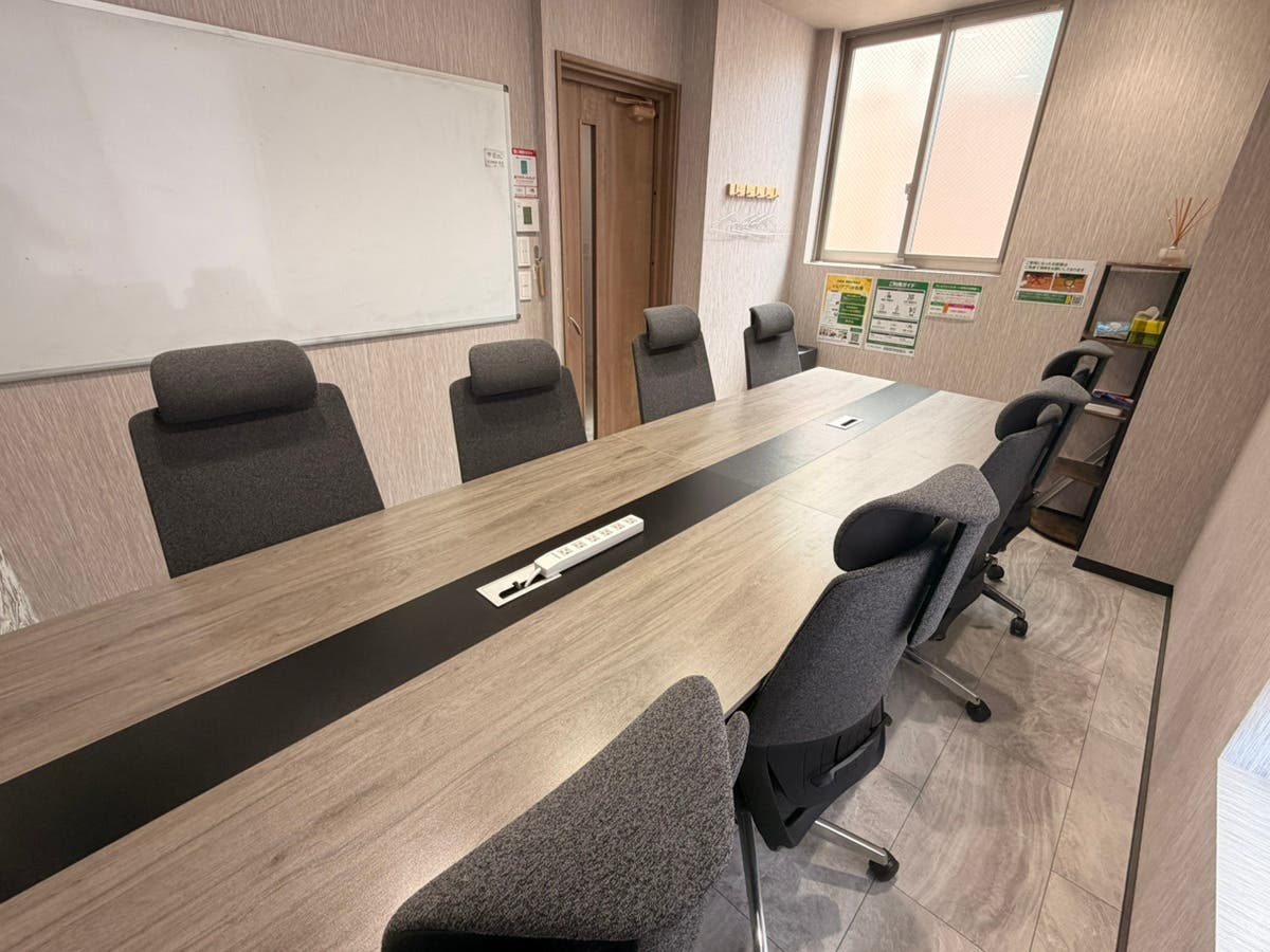 【武蔵小山駅徒歩2分】モニター・フリードリンク付き8名会議室（Room A）※予約時間前は入室不可の写真2