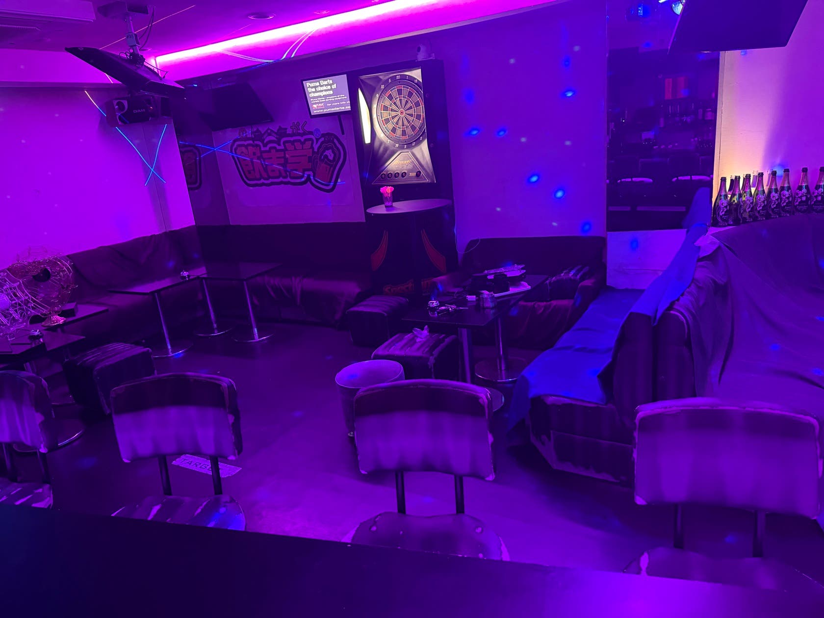 Live DAM.カラオケ無料.広々と4名〜50名迄可！女子会や歓送迎会に是非！の写真1
