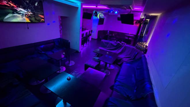 Live DAM.カラオケ無料.広々と4名〜50名迄可!女子会や歓送迎会に是非!の写真3
