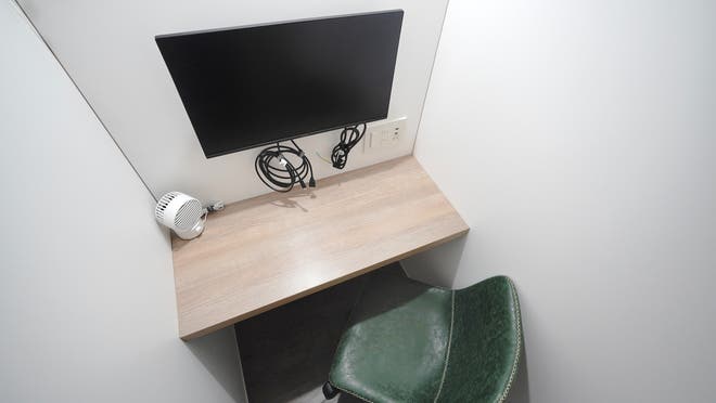 <SpemaBOX_大森駅北口No.1>1人用個室🚪Wi-Fi📶電源🔌モニター🖥️テレワーク/オンライン会議の写真1