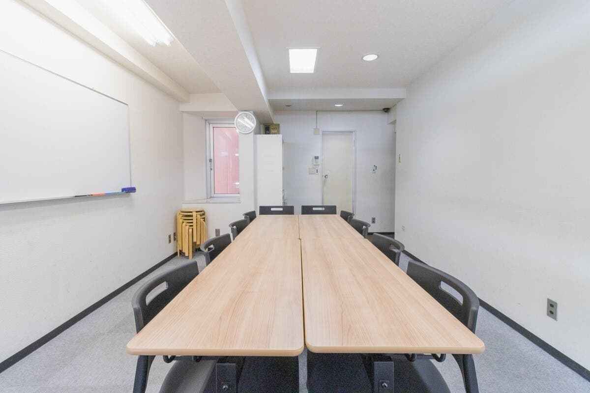【新宿西口駅近】プロジェクター・WiFi全て無料！ふれあい貸し会議室 新宿B-801（旧ワンコイン会議室新宿 新宿西口会議室A）の写真5