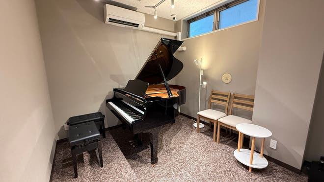 【二子玉川駅徒歩2分】10.59㎡/グランドピアノ完備の音楽スタジオ 楽器や歌の練習に最適(ルービー二子玉川 room4)の写真1