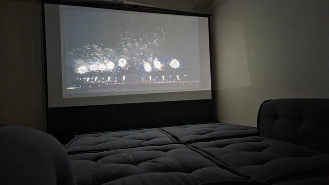 【8.5OPENセール】天満駅徒歩3分・梅田1駅、100インチ×ゴロ寝ソファで映画館の様な没入感✨デート👫タコパ🐙24H営業の写真5