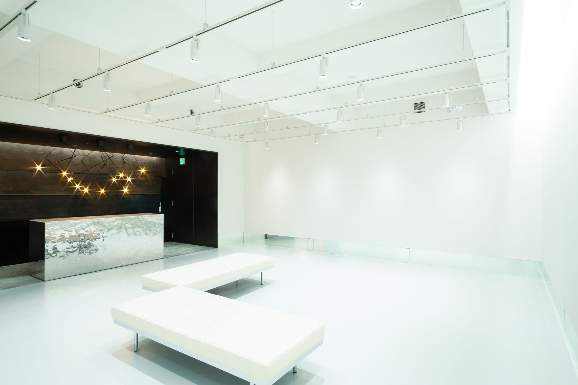 天神・大名徒歩5分｜白を基調としたギャラリー・多目的スペース｜展示会・ポップアップ・撮影・イベントにの写真2