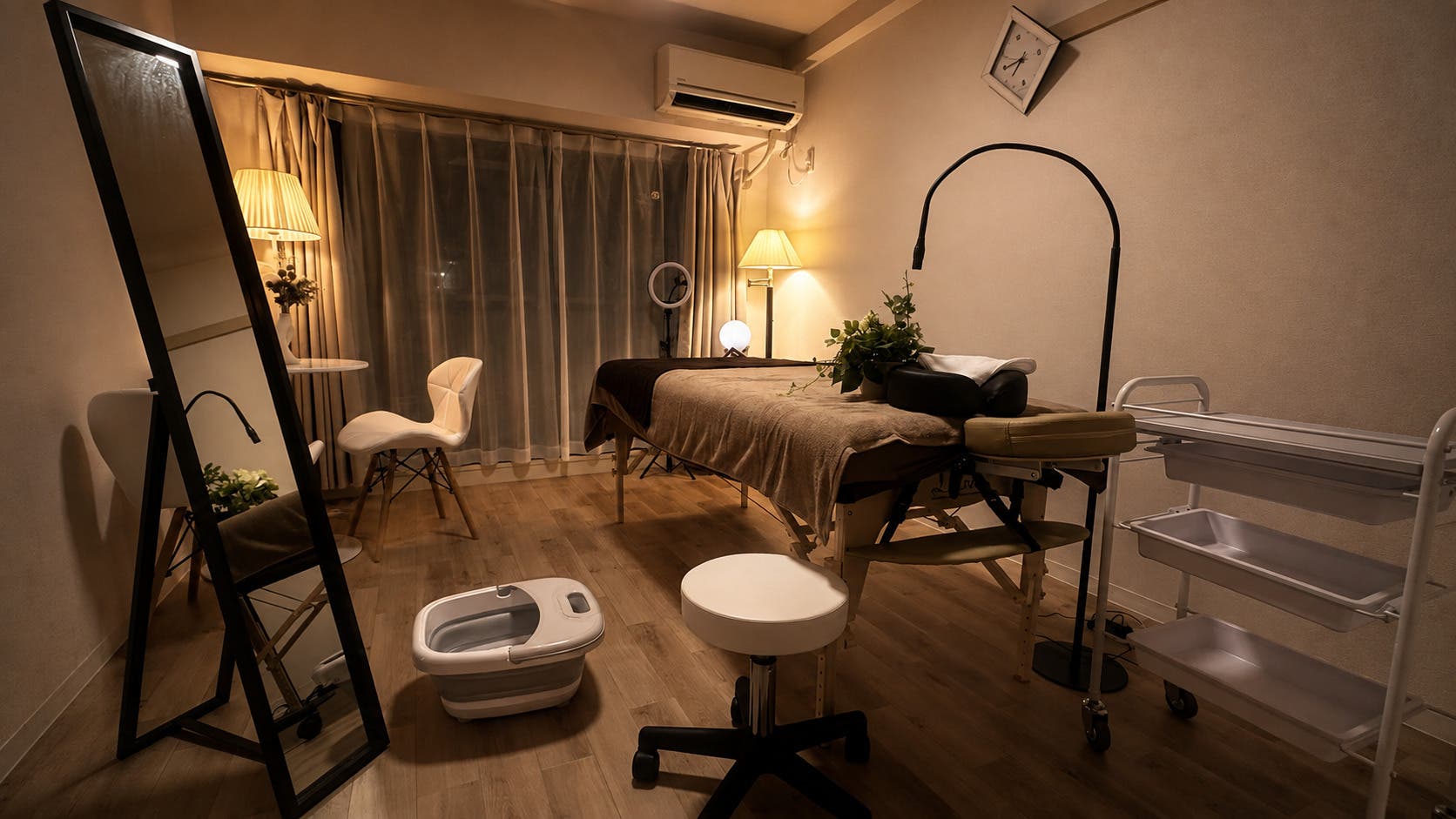 福島駅3分｜自然光が美しい完全個室レンタルサロン｜施術・撮影に最適の写真2