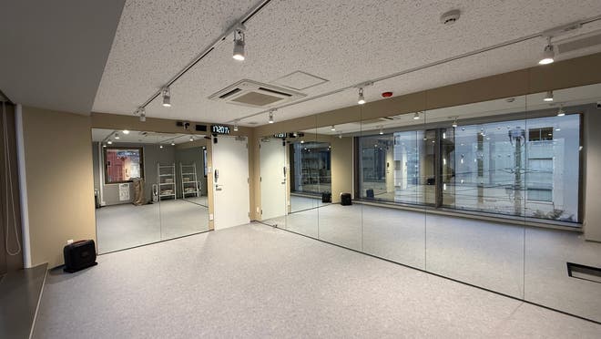 【横浜駅徒歩5分】19.8㎡/ダンスやヨガ等の運動に適したスタジオルーム。レッスン等にも活用可能です(ルービー横浜 room8)の写真1