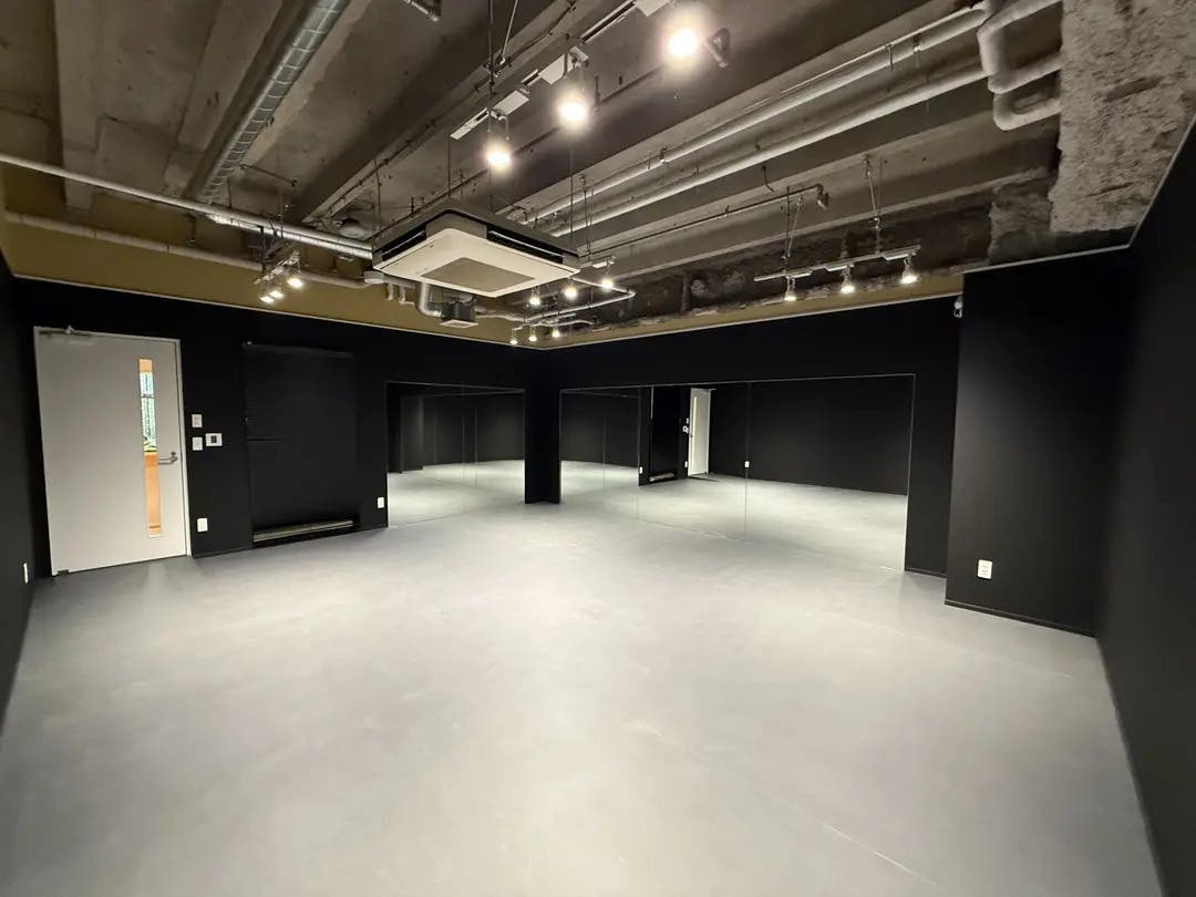【渋谷駅徒歩3分】35.5㎡/ダンス・ヨガ・レッスン/大人数可能/鏡２面/スピーカー（渋谷2nd room2）の写真4