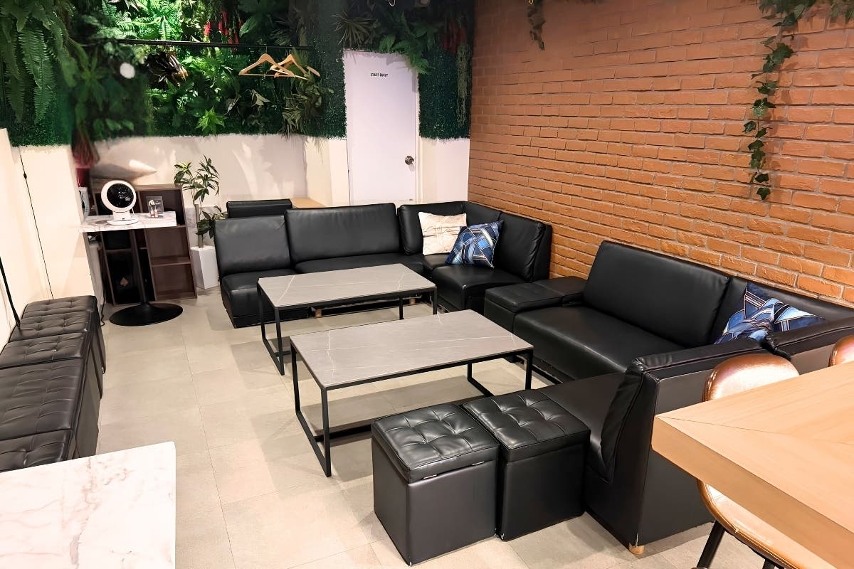 Bar店舗完全貸切/着座26席/カラオケ無料/飲み放題/東梅田駅徒歩圏内の写真4