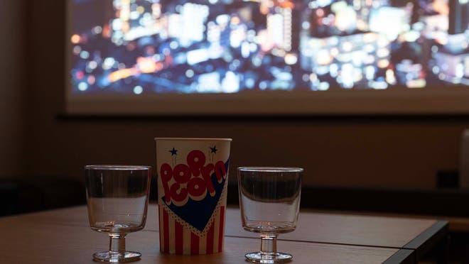 NEW🎊最大17名🉐コスパ💰プロジェクタ-📽️映画🍿デート💓ゲーム🎮女子会💗推し活🌟THEATER梅田の写真5