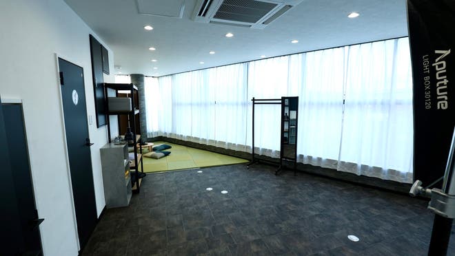 【京都・南区】自然光×和室×4色背景紙|撮影・茶会・ワークショップに使える貸切空間の写真8