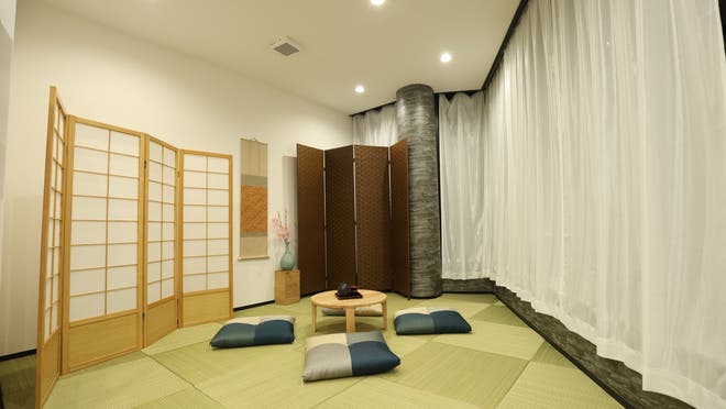 【京都・南区】自然光×和室×4色背景紙|撮影・茶会・ワークショップに使える貸切空間の写真14