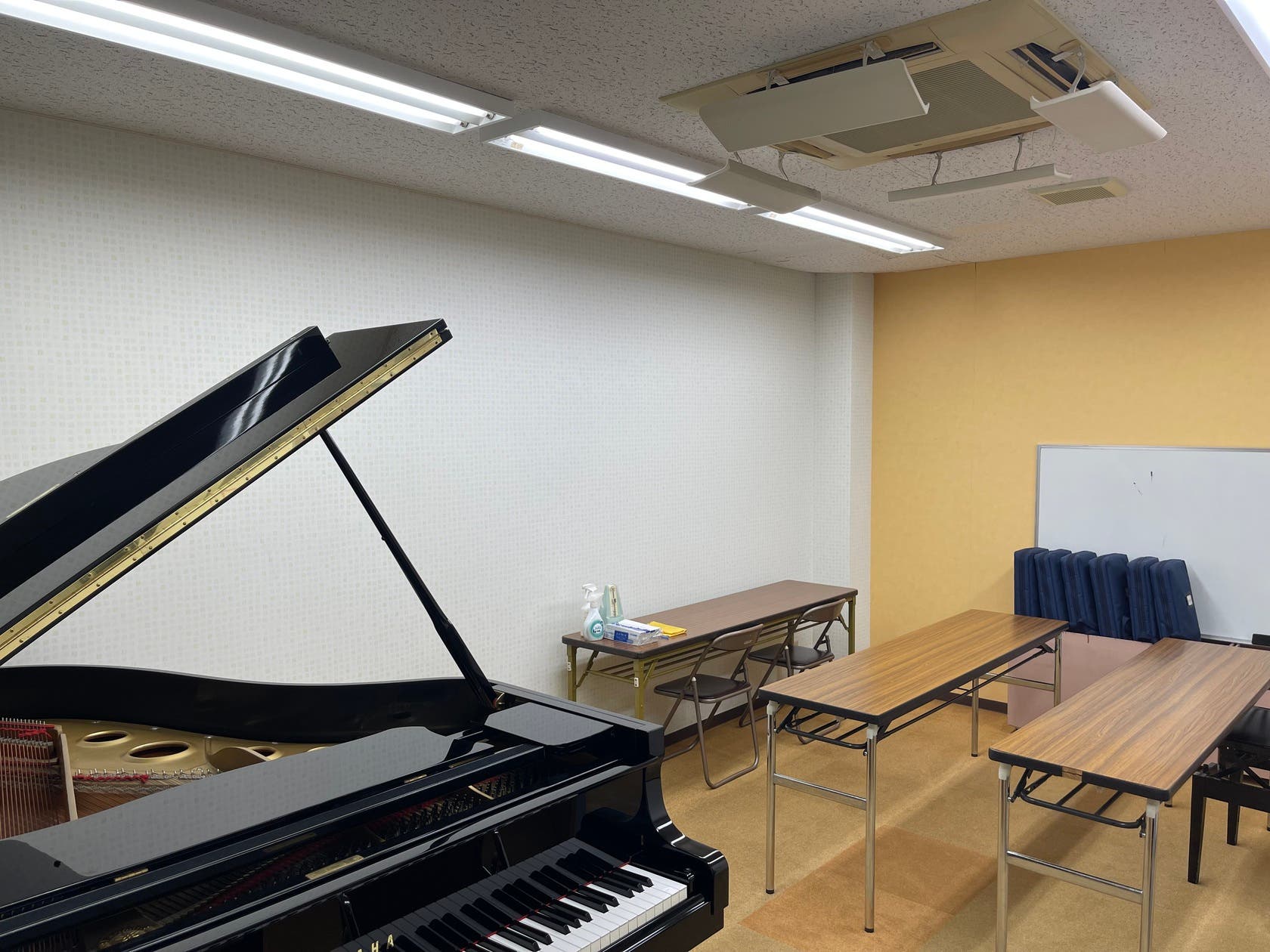 【ヤマハG3グランドピアノC】北浦和駅東口徒歩５分のグランドピアノの練習室（エレベーターはありません）の写真2