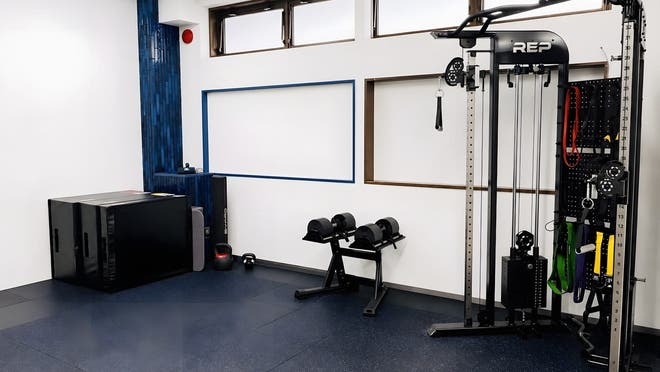 駐車場4台】パーソナルトレーナーの営業OK・撮影可|ハーフラック2台/Wattbikeの貸切ジム 上尾の写真2