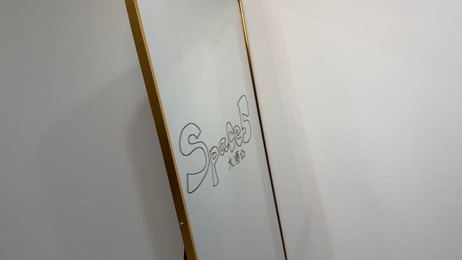 ライブ前の準備に選ばれるメイク&楽屋・会議室の写真11