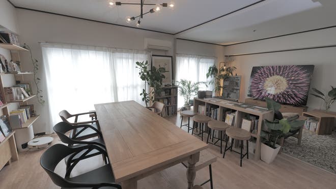 福岡・博多 本のあるカフェのような空間 推し活や(マリンメッセ近く)小さな飲み会や撮影などにも「時の場」の写真11