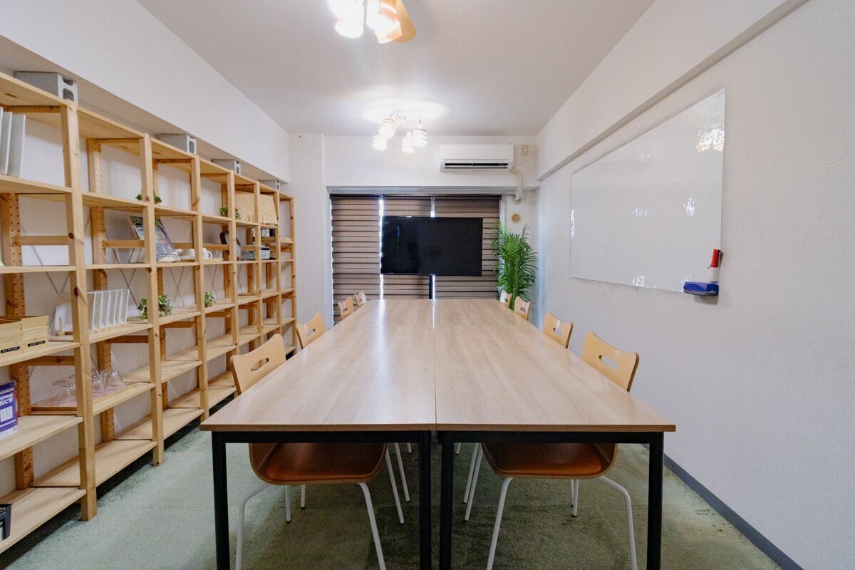 【高田馬場駅徒歩2分🚶！定員8名✨】ふれあい貸し会議室 高田馬場H（旧 ワークス研究所＠高田馬場Lounge）の写真2