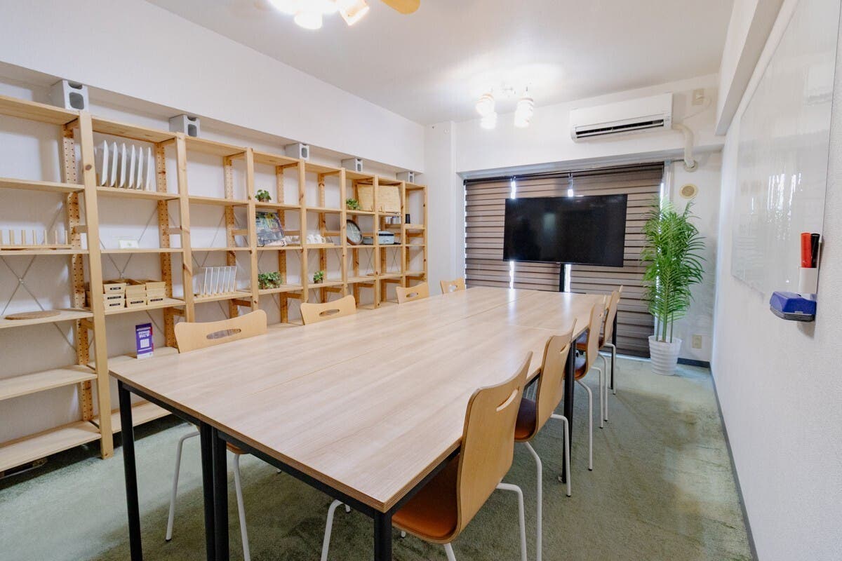 【高田馬場駅徒歩2分🚶！定員8名✨】ふれあい貸し会議室 高田馬場H（旧 ワークス研究所＠高田馬場Lounge）の写真3