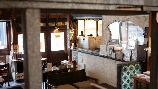京都の有名な銭湯カフェの2階の写真1