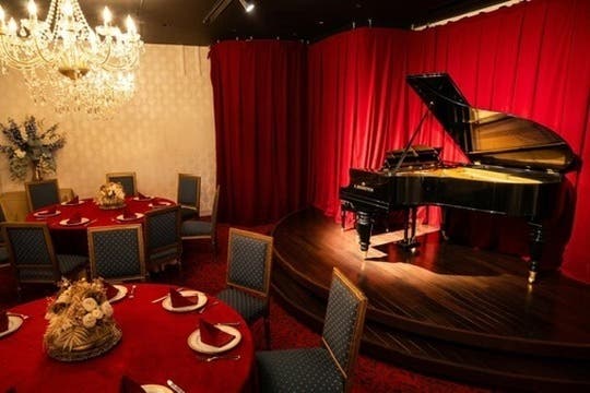 【御成門2分】世界三大ピアノ・ベヒシュタイン常設！宮殿風サロン◆個人練習から各種撮影・配信までの写真1