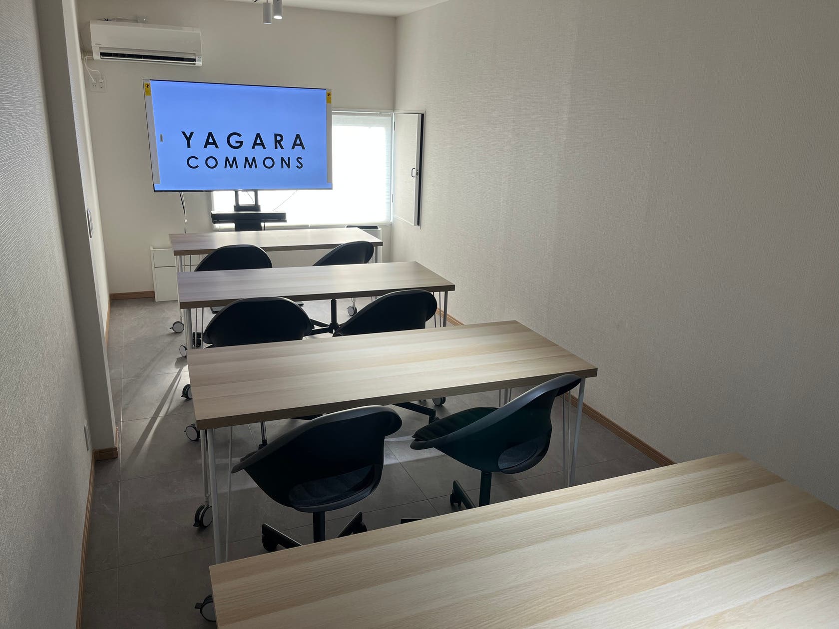 【新規オープン】北巽5分/難波15分★65型大画面モニター＆レイアウト自由！セミナー・講習会・上映会・ワークショップの写真10
