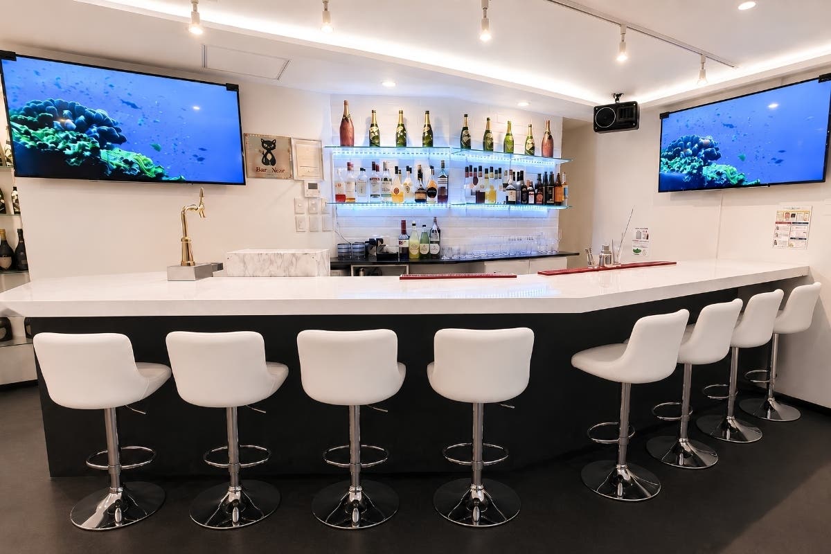 BAR完全貸切/セルフ飲み放題880円/カラオケ・ダーツ無料/心斎橋駅近/結婚式２次会/Bar Near 心斎橋の写真3
