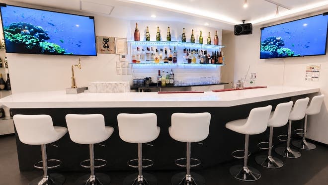 BAR完全貸切/セルフ飲み放題880円/カラオケ・ダーツ無料/心斎橋駅近/結婚式2次会/Bar Near 心斎橋の写真3
