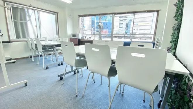 【三宮C/駅近】JR三ノ宮駅徒歩2分/最大12名/Wi-Fi/セミナー/ミーティング/Web会議/モニターの写真1