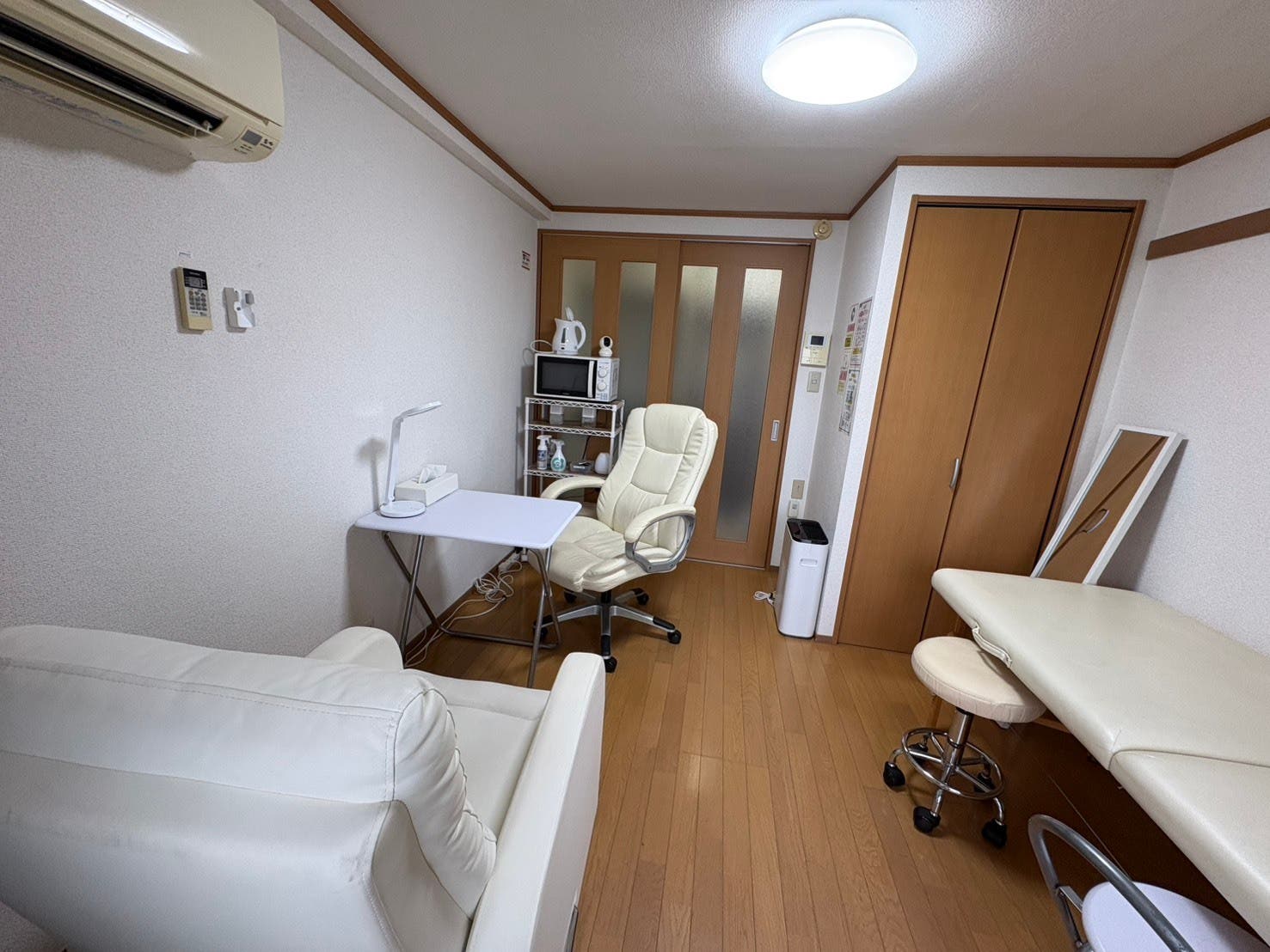 ＜日吉マルチスペース＞完全個室✨Wi-Fi📶施術用ベッド/リクライニングチェア💆‍♀️💅サロン/整体/テレワークの写真8