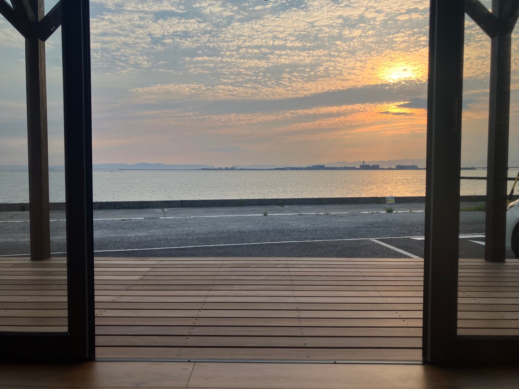 【1日1組限定のプライベート空間✨】海が見える1棟貸しアウトドアラウンジ🌊 BBQエリア／Wi-Fi完備／キッチンスペースの写真2