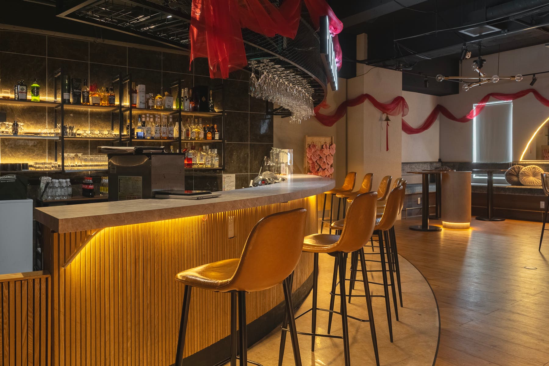 スペモ🍻大塚徒歩１分✨最大120名🥳おしゃれなバー空間を貸切❣️イベント・パーティー・撮影✨888_PICROSS大塚店の写真4