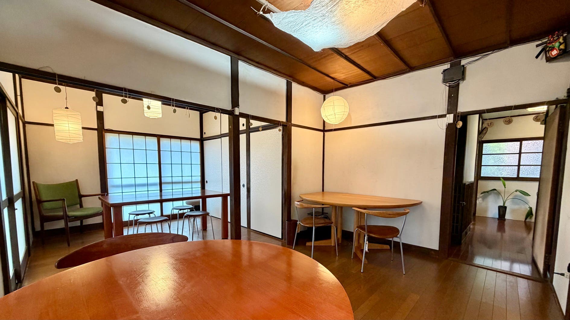 武蔵小金井駅５分 昭和レトロ・デザイナーズ古民家 北欧家具と囲炉裏に広い畳部屋　自然光豊か　撮影・料理・交流会・ワークショップにの写真4