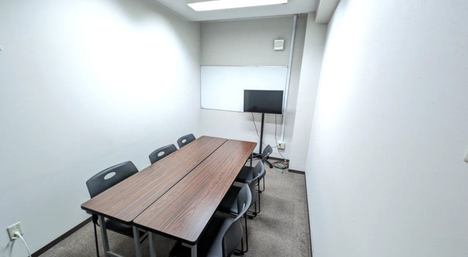 電車通り沿い・セブンイレブン紙屋町ビル 最大6名様 55inchモニター・光WiFi無料！カンファレンス21　紙屋町3miniの写真1
