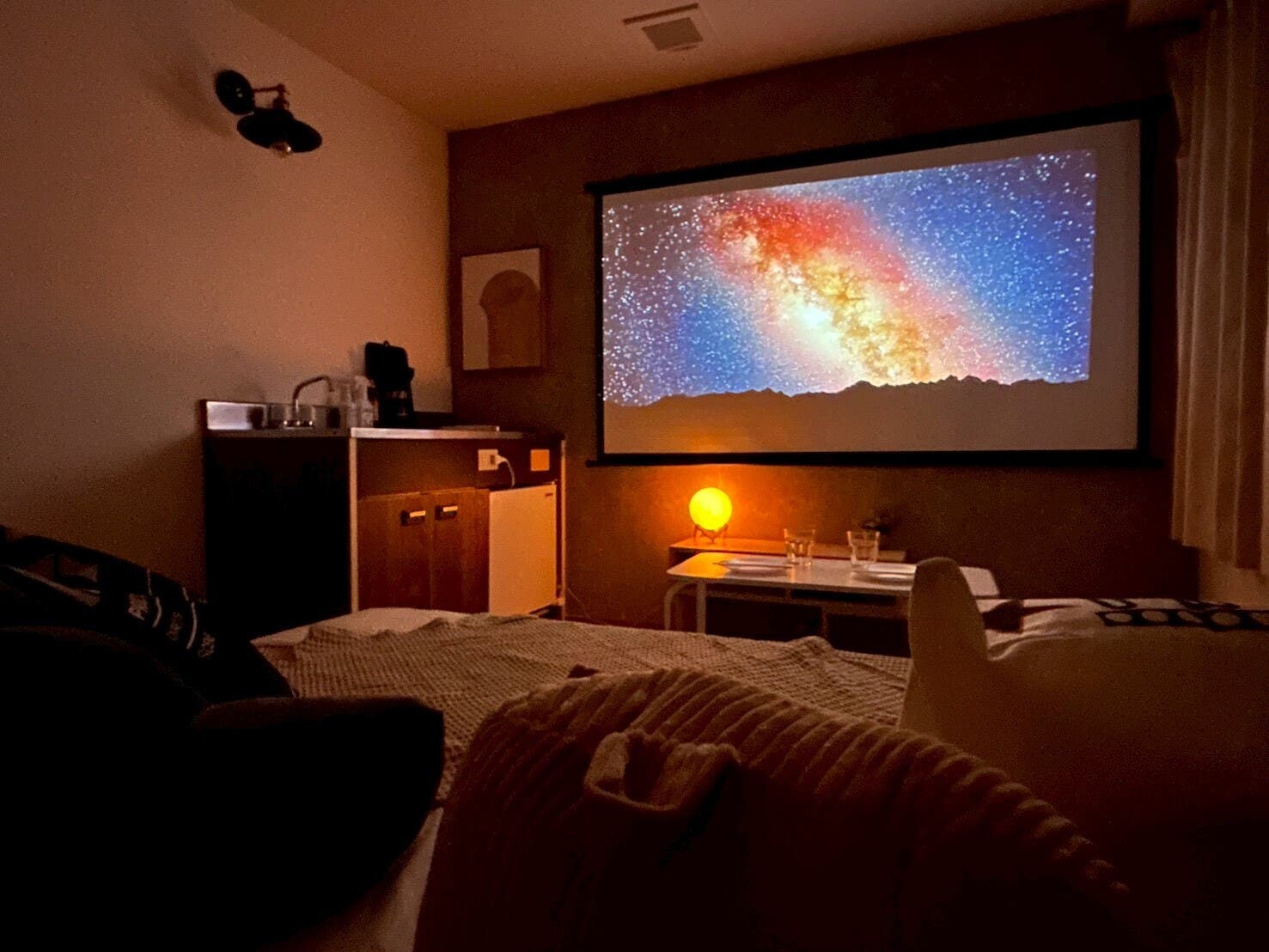 【天王寺駅すぐ】徒歩2分🚶2〜4名にぴったり✨Netflix🎬巨大スクリーン🎞️🎂おうちデート💖1日だらだら空間💓の写真6